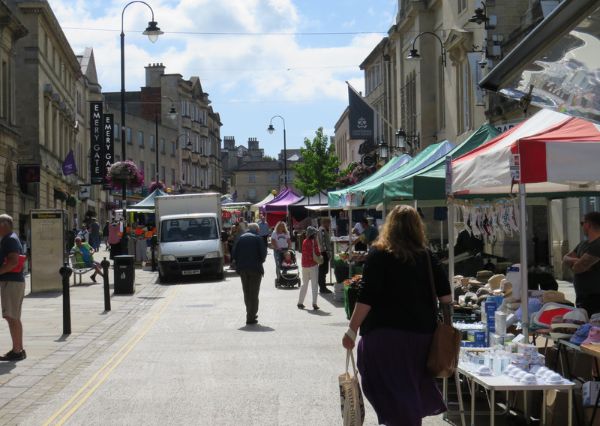 Chippenham Market – Entertainment Swindon